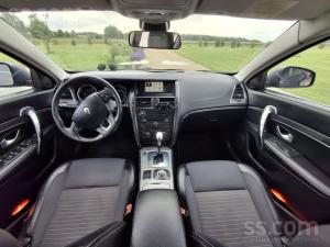 Grey Renault Latitude 2011 in Ogre, with an engine capacity of 2.00 L and mileage of 349 thousand km for 3000 €, photo 7 on AUTOMOTO.COM.LV