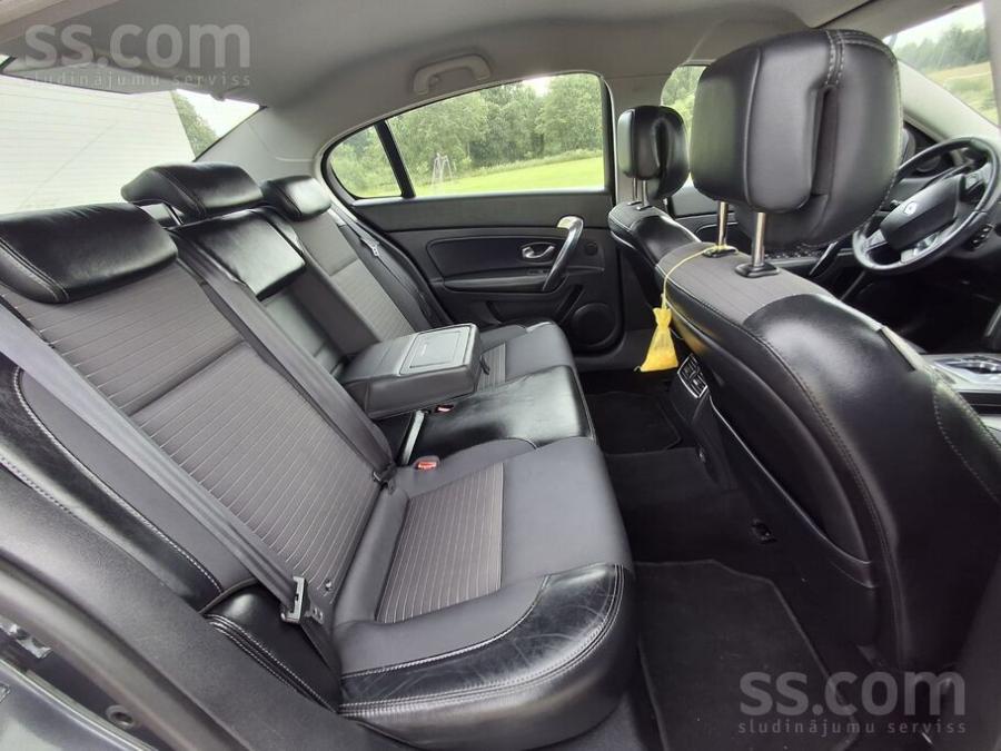 Grey Renault Latitude 2011 in Ogre, with an engine capacity of 2.00 L and mileage of 349 thousand km for 3000 €, photo 9 on AUTOMOTO.COM.LV