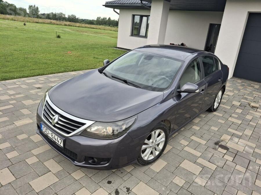 Grey Renault Latitude 2011 in Ogre, with an engine capacity of 2.00 L and mileage of 349 thousand km for 3000 €, photo 13 on AUTOMOTO.COM.LV