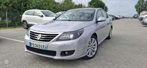 Grey Renault Latitude 2012 in Taurage, with an engine capacity of 2.00 L and mileage of 242 thousand km for 4100 €, photo  on AUTOMOTO.COM.LV