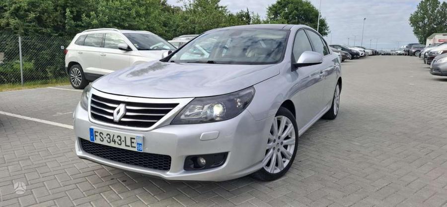 Pelēks Renault Latitude 2012 Tauragė, ar dzinēja tilpumu 2.00 L un nobraukumu 242 tūkst. km par 4100 €, foto 1 vietnē AUTOMOTO.COM.LV