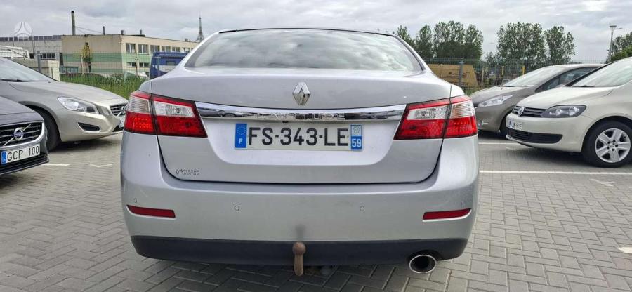 Pelēks Renault Latitude 2012 Tauragė, ar dzinēja tilpumu 2.00 L un nobraukumu 242 tūkst. km par 4100 €, foto 6 vietnē AUTOMOTO.COM.LV