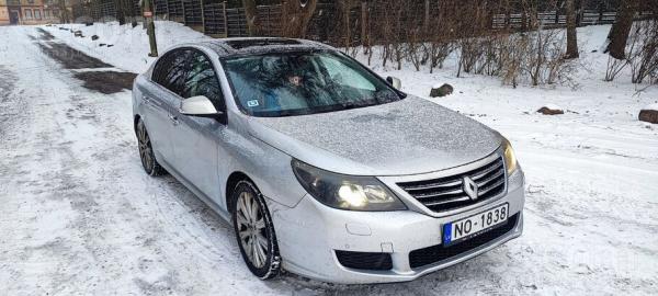 Pelēks Renault Latitude 2012 Ogre, ar dzinēja tilpumu 3.00 L un nobraukumu 260 tūkst. km par 4000 €, foto 3 vietnē AUTOMOTO.COM.LV