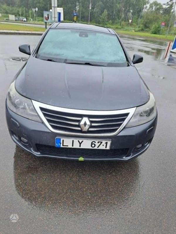 Grey Renault Latitude 2013 in Vilnius, with an engine capacity of 2.00 L and mileage of 300 thousand km for 3980 €, photo 7 on AUTOMOTO.COM.LV