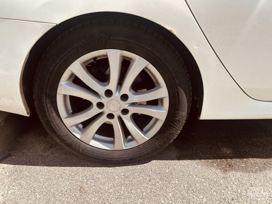 Renault Latitude 2012 Viļņa, ar dzinēja tilpumu 2.00 L un nobraukumu 400 tūkst. km par 4000 €, foto 4 vietnē AUTOMOTO.COM.LV