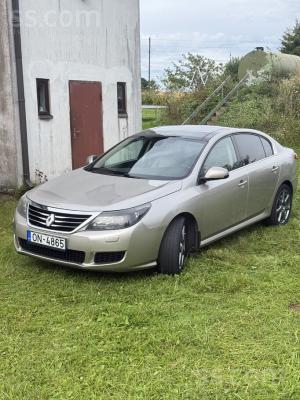 Yellow Renault Latitude 2011 in Riga, with an engine capacity of 3.00 L and mileage of 248 thousand km for 4200 €, photo 4 on AUTOMOTO.COM.LV
