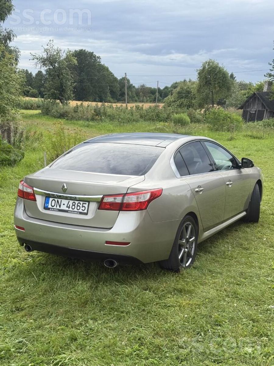 Yellow Renault Latitude 2011 in Riga, with an engine capacity of 3.00 L and mileage of 248 thousand km for 4200 €, photo 7 on AUTOMOTO.COM.LV