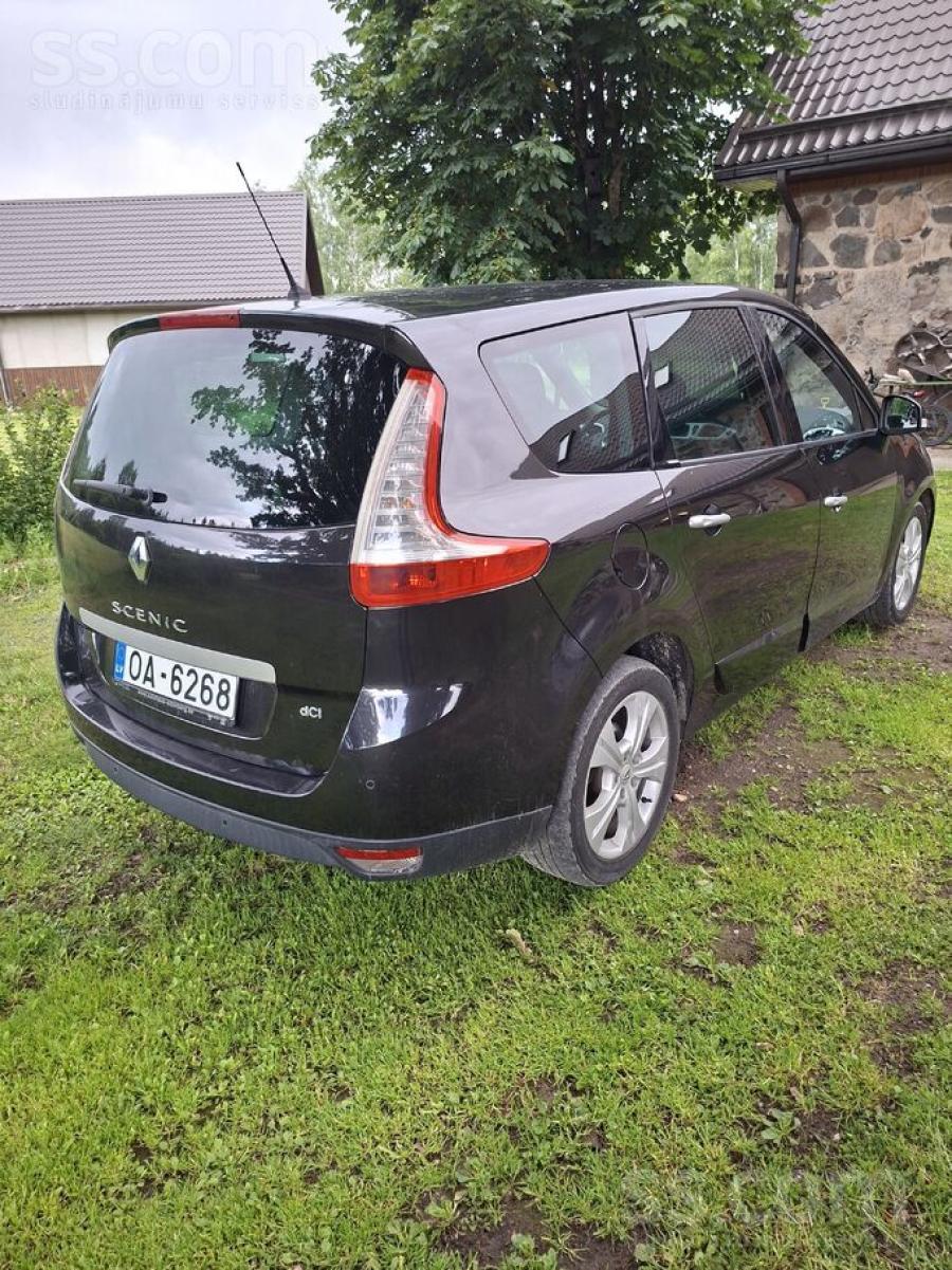 Black Renault Mascott 2009 in Ogre, with an engine capacity of 1.90 L and mileage of 250 thousand km for 2700 €, photo 4 on AUTOMOTO.COM.LV