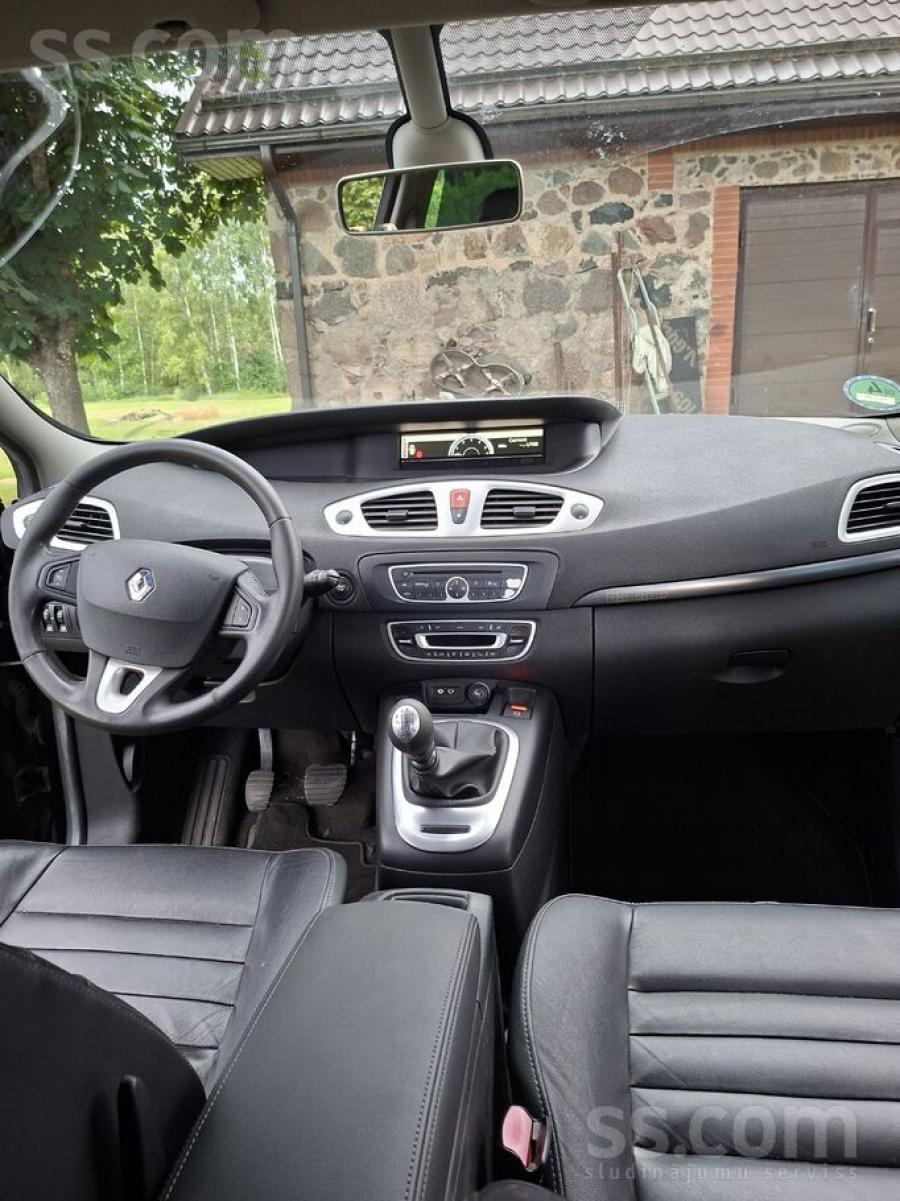 Black Renault Mascott 2009 in Ogre, with an engine capacity of 1.90 L and mileage of 250 thousand km for 2700 €, photo 14 on AUTOMOTO.COM.LV