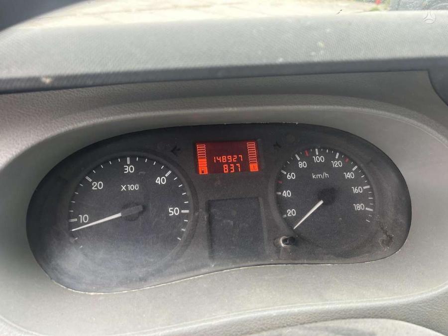 White Renault Mascott 2007 in Kaunas, with an engine capacity of 3.00 L and mileage of 148 thousand km for 7800 €, photo 13 on AUTOMOTO.COM.LV