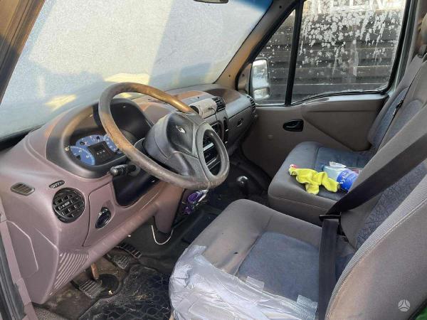 Melns Renault Master 2001 Klaipėda, ar dzinēja tilpumu 2.80 L un nobraukumu 450 tūkst. km par 1500 €, foto 4 vietnē AUTOMOTO.COM.LV