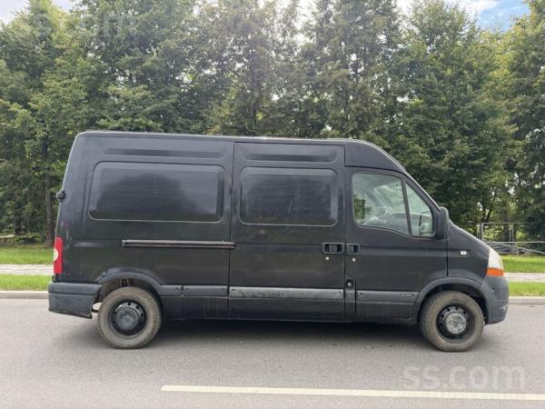 Black Renault Master 2005 in Jelgava, with an engine capacity of 2.50 L and mileage of 510 thousand km for 2900 €, photo 5 on AUTOMOTO.COM.LV