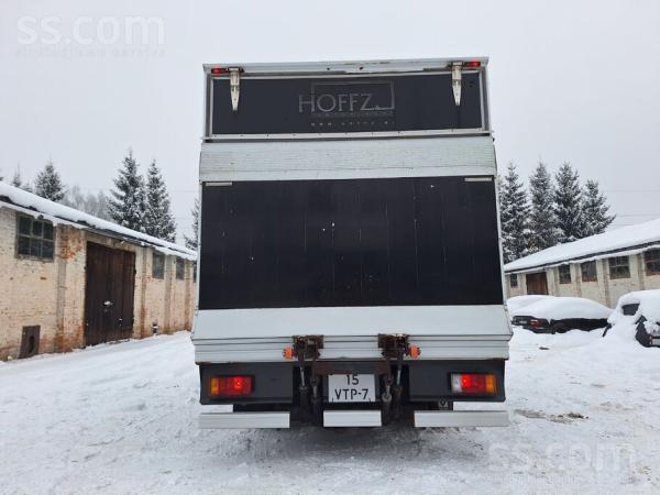 Black Renault Master 2008 in Riga, with an engine capacity of 2.50 L and mileage of 350 thousand km for 7500 €, photo 4 on AUTOMOTO.COM.LV