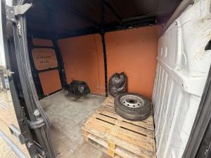 Melns Renault Master 2009 Viļņa, ar dzinēja tilpumu 2.46 L un nobraukumu 253 tūkst. km par 3950 €, foto 14 vietnē AUTOMOTO.COM.LV