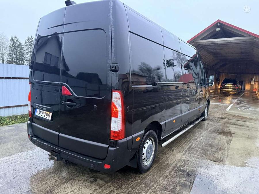 Black Renault Master 2019 in Vilnius, with an engine capacity of 2.30 L and mileage of 147 thousand km for 18876 €, photo 3 on AUTOMOTO.COM.LV