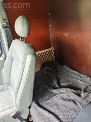 Black Renault Master 2005 in Riga, with an engine capacity of 3.00 L and mileage of 0 thousand km for 2300 €, photo 6 on AUTOMOTO.COM.LV