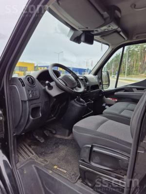 Black Renault Master 2012 in Riga, with an engine capacity of 2.30 L and mileage of 207 thousand km for 12695 €, photo 7 on AUTOMOTO.COM.LV