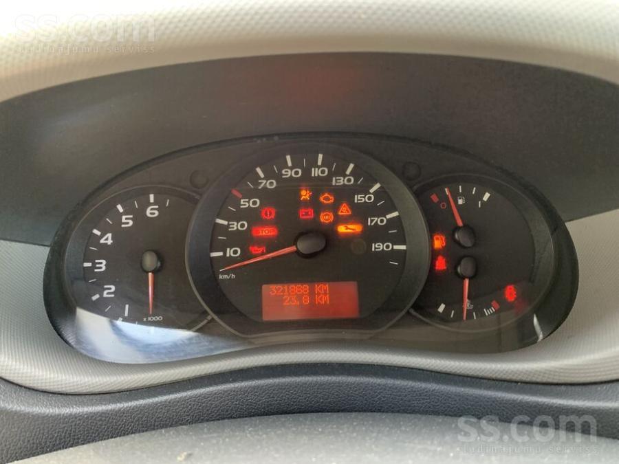 Black Renault Master 2014 in Riga, with an engine capacity of 2.30 L and mileage of 321 thousand km for 6750 €, photo 15 on AUTOMOTO.COM.LV