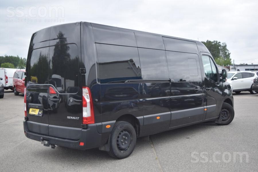Black Renault Master 2023 in Riga, with an engine capacity of 2.30 L and mileage of 453 thousand km for 17100 €, photo 3 on AUTOMOTO.COM.LV