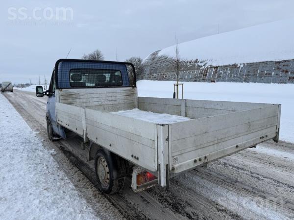 Zils Renault Master 2001 Jelgava, ar dzinēja tilpumu 2.20 L un nobraukumu 250 tūkst. km par 4500 €, foto 5 vietnē AUTOMOTO.COM.LV