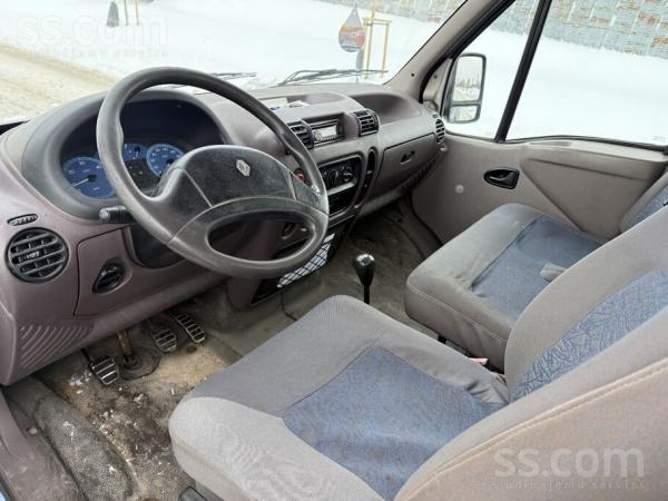 Zils Renault Master 2001 Jelgava, ar dzinēja tilpumu 2.20 L un nobraukumu 250 tūkst. km par 4500 €, foto 9 vietnē AUTOMOTO.COM.LV