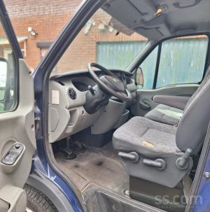 Zils Renault Master 2009 Daugavpils, ar dzinēja tilpumu 2.50 L un nobraukumu 176 tūkst. km par 6900 €, foto 17 vietnē AUTOMOTO.COM.LV