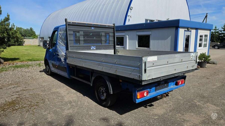 Blue Renault Master 2015 in Marijampole, with an engine capacity of 2.30 L and mileage of 309 thousand km for 7900 €, photo 6 on AUTOMOTO.COM.LV