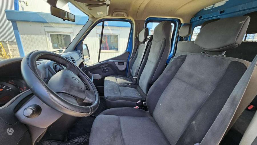 Blue Renault Master 2015 in Marijampole, with an engine capacity of 2.30 L and mileage of 309 thousand km for 7900 €, photo 10 on AUTOMOTO.COM.LV