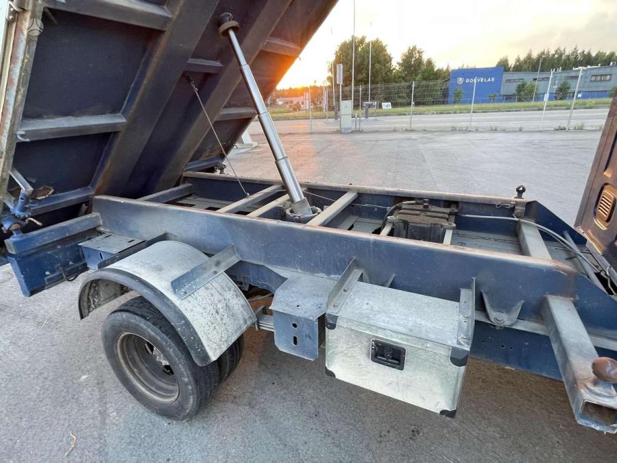 Blue Renault Master 2015 in Panevezys, with an engine capacity of 2.30 L and mileage of 208 thousand km for 12500 €, photo 13 on AUTOMOTO.COM.LV