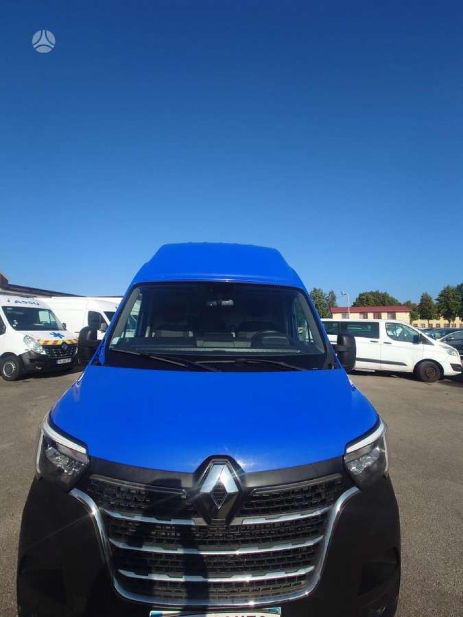 Blue Renault Master 2021 in Taurage, with an engine capacity of 2.30 L and mileage of 250 thousand km for 10527 €, photo 4 on AUTOMOTO.COM.LV