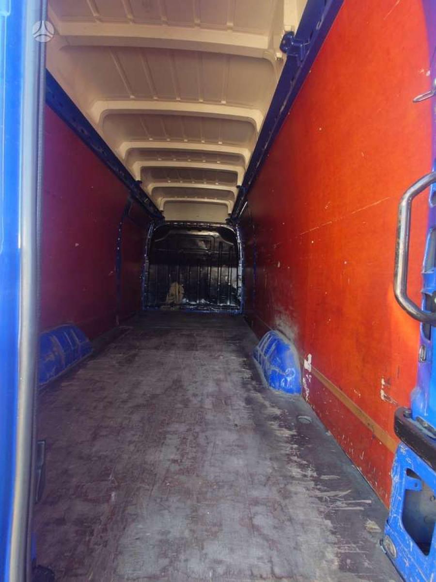 Blue Renault Master 2021 in Taurage, with an engine capacity of 2.30 L and mileage of 250 thousand km for 10527 €, photo 12 on AUTOMOTO.COM.LV