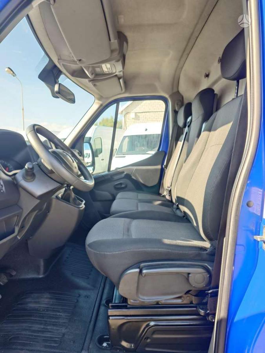 Blue Renault Master 2021 in Taurage, with an engine capacity of 2.30 L and mileage of 250 thousand km for 10527 €, photo 14 on AUTOMOTO.COM.LV