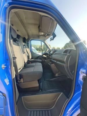 Blue Renault Master 2021 in Taurage, with an engine capacity of 2.30 L and mileage of 250 thousand km for 10527 €, photo 15 on AUTOMOTO.COM.LV