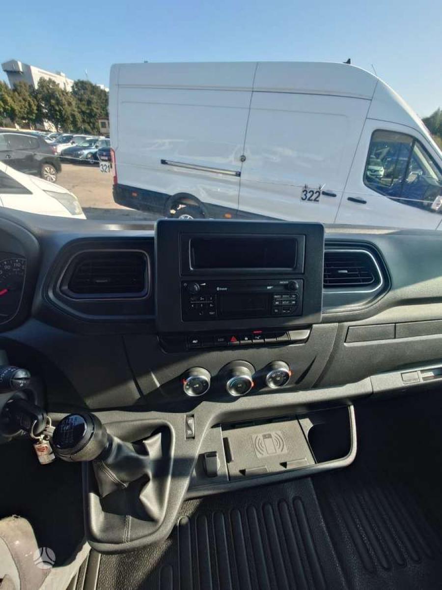 Blue Renault Master 2021 in Taurage, with an engine capacity of 2.30 L and mileage of 250 thousand km for 10527 €, photo 16 on AUTOMOTO.COM.LV