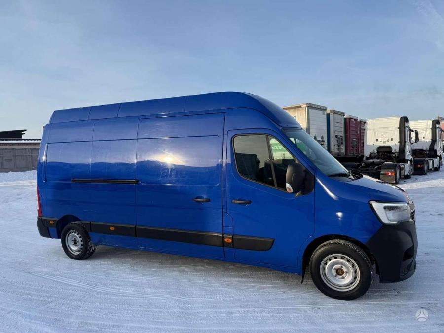Blue Renault Master 2022 in Kaunas, with an engine capacity of 2.30 L and mileage of 220 thousand km for 9650 €, photo 4 on AUTOMOTO.COM.LV
