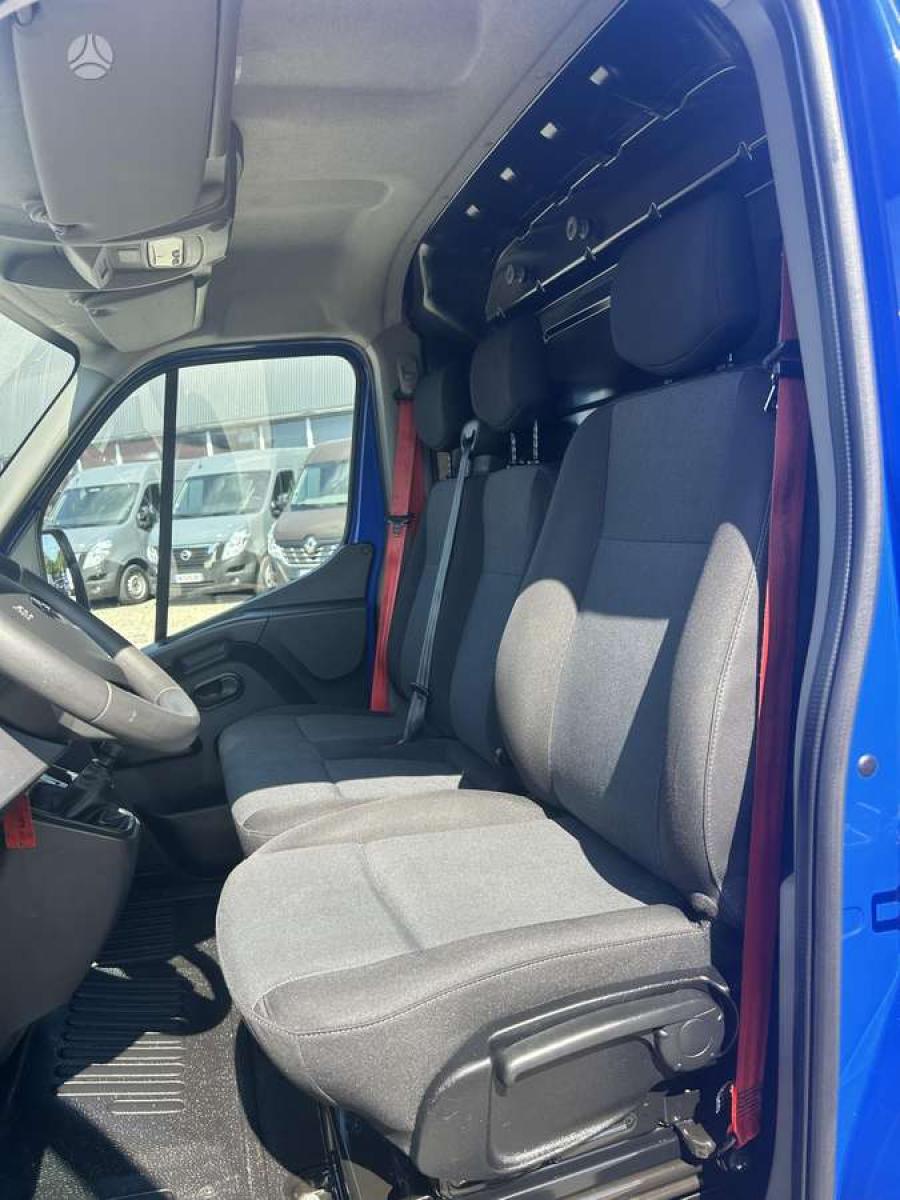 Blue Renault Master 2022 in Kaunas, with an engine capacity of 2.30 L and mileage of 326 thousand km for 9450 €, photo 9 on AUTOMOTO.COM.LV