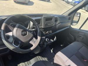 Blue Renault Master 2022 in Kaunas, with an engine capacity of 2.30 L and mileage of 326 thousand km for 9450 €, photo 13 on AUTOMOTO.COM.LV