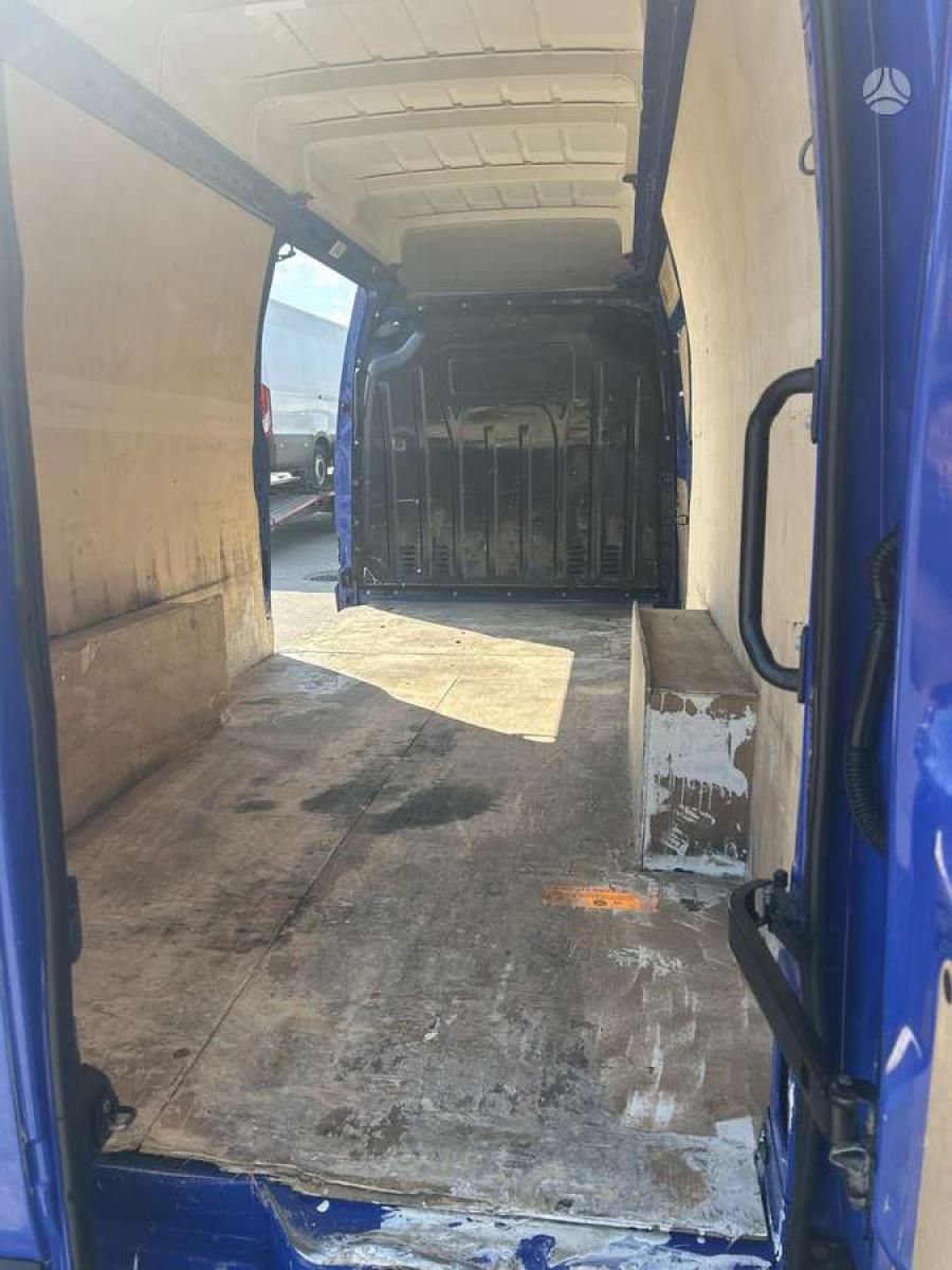 Blue Renault Master 2022 in Kaunas, with an engine capacity of 2.30 L and mileage of 326 thousand km for 9450 €, photo 14 on AUTOMOTO.COM.LV