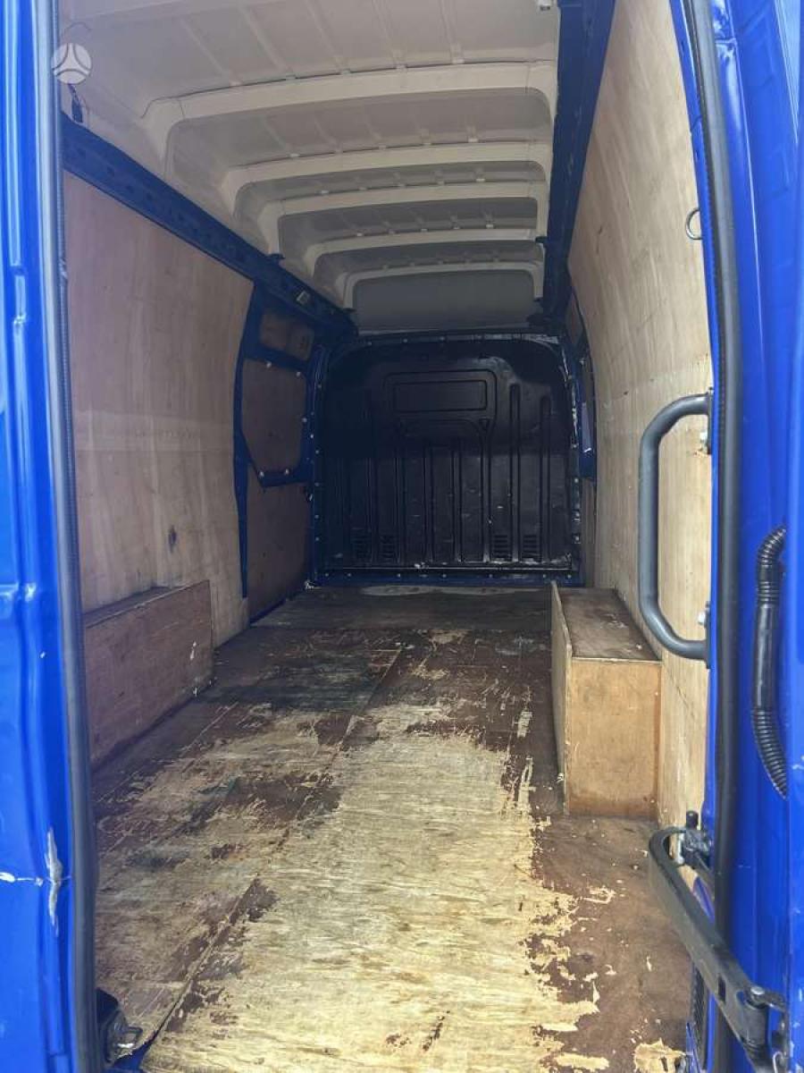 Blue Renault Master 2022 in Kaunas, with an engine capacity of 2.30 L and mileage of 334 thousand km for 8600 €, photo 7 on AUTOMOTO.COM.LV