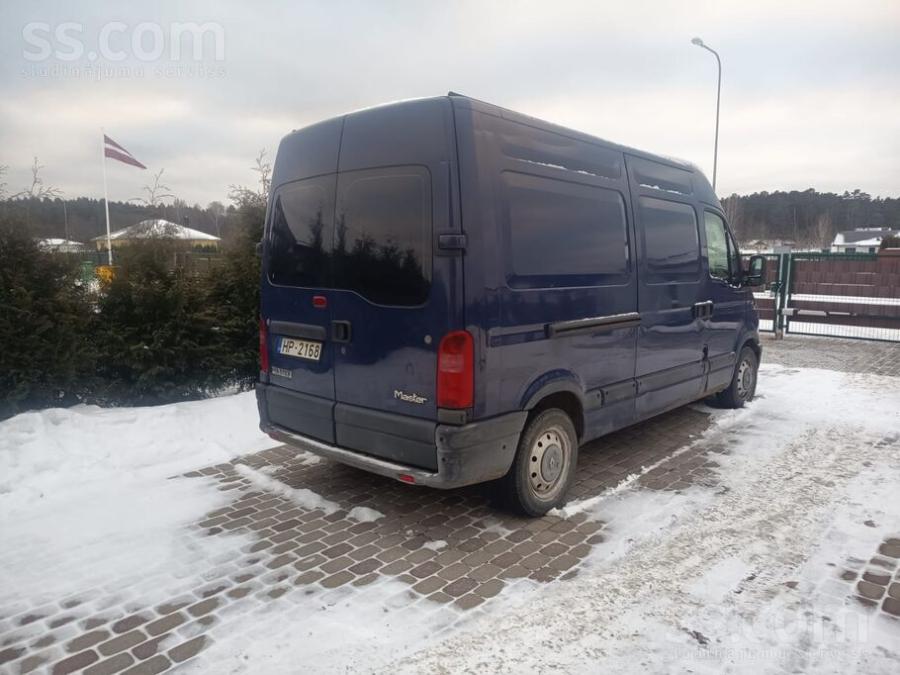 Blue Renault Master 2002 in Riga, with an engine capacity of 2.20 L and mileage of 299 thousand km for 650 €, photo 1 on AUTOMOTO.COM.LV