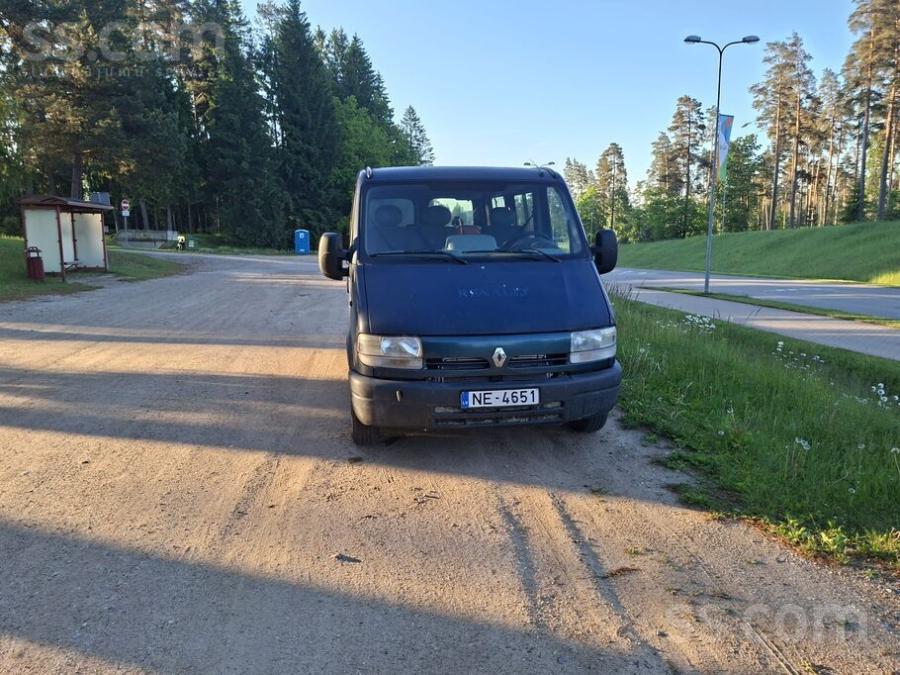 Zils Renault Master 2003 Madona, ar dzinēja tilpumu 2.50 L un nobraukumu 470 tūkst. km par 900 €, foto 1 vietnē AUTOMOTO.COM.LV