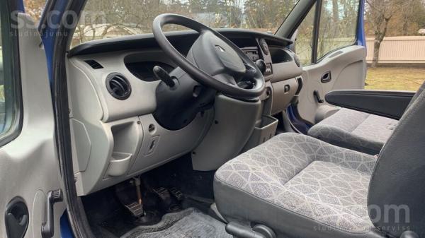 Blue Renault Master 2007 in Riga, with an engine capacity of 2.50 L and mileage of 118 thousand km for 4900 €, photo 3 on AUTOMOTO.COM.LV