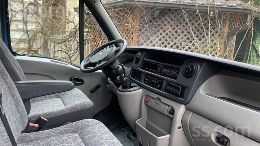 Blue Renault Master 2007 in Riga, with an engine capacity of 2.50 L and mileage of 118 thousand km for 4900 €, photo 6 on AUTOMOTO.COM.LV