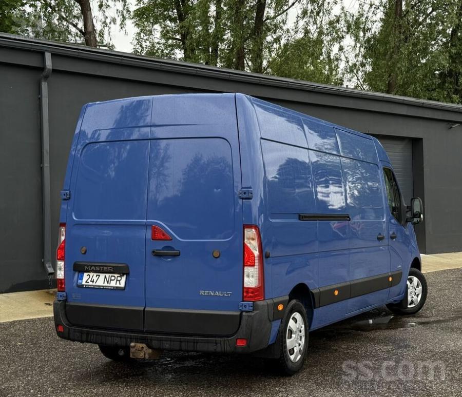 Blue Renault Master 2011 in Valka, with an engine capacity of 2.30 L and mileage of 167 thousand km for 7999 €, photo 12 on AUTOMOTO.COM.LV