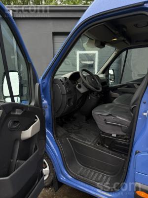 Blue Renault Master 2011 in Valka, with an engine capacity of 2.30 L and mileage of 167 thousand km for 7999 €, photo 24 on AUTOMOTO.COM.LV