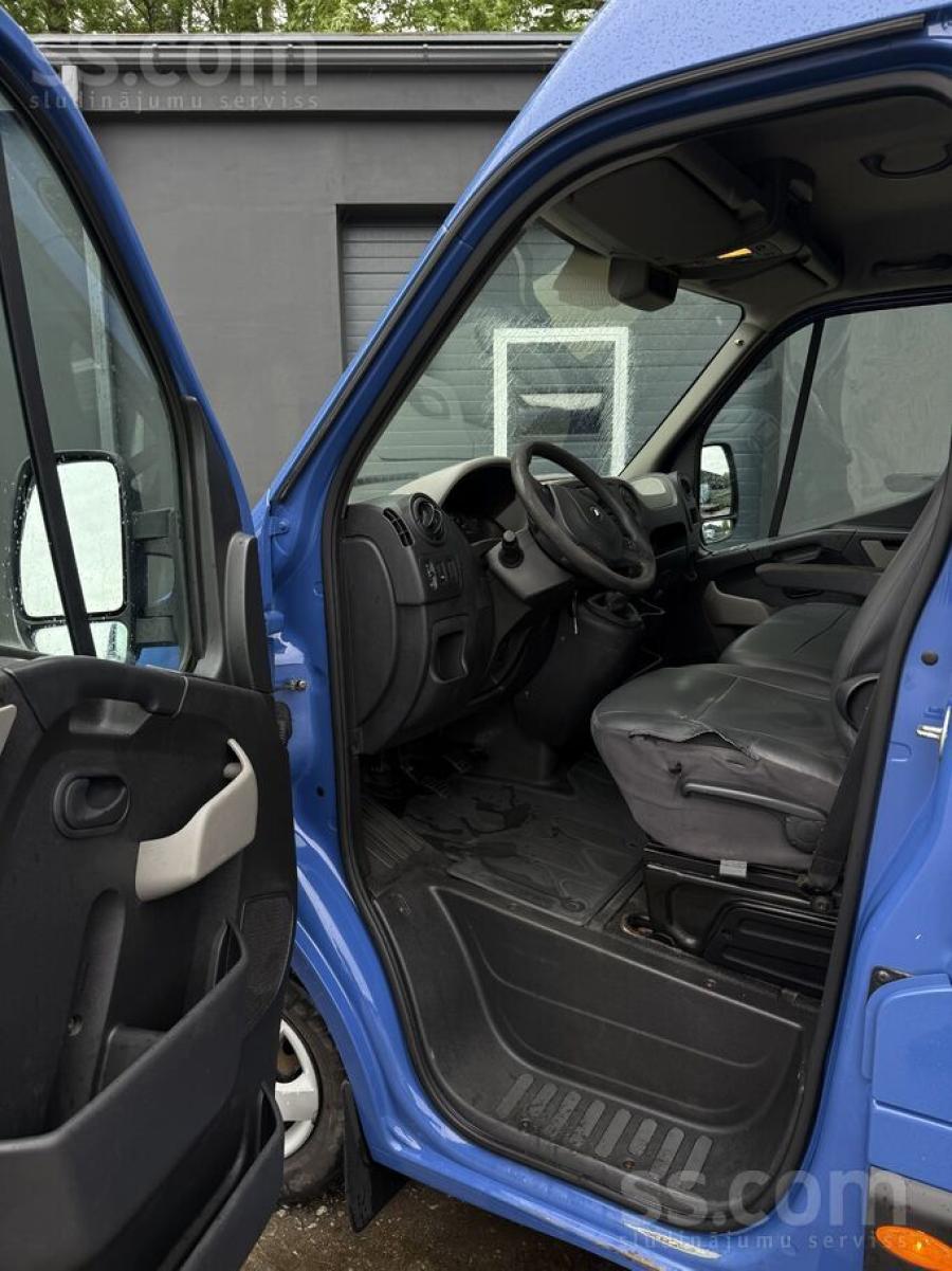 Blue Renault Master 2011 in Valka, with an engine capacity of 2.30 L and mileage of 167 thousand km for 7999 €, photo 24 on AUTOMOTO.COM.LV