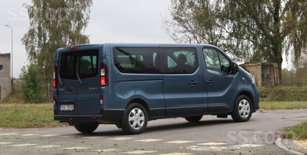Blue Renault Master 2018 in Valmiera, with an engine capacity of 1.60 L and mileage of 126 thousand km for 17800 €, photo 4 on AUTOMOTO.COM.LV
