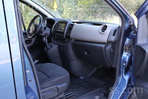 Blue Renault Master 2018 in Valmiera, with an engine capacity of 1.60 L and mileage of 126 thousand km for 17800 €, photo 6 on AUTOMOTO.COM.LV