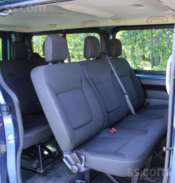 Blue Renault Master 2018 in Valmiera, with an engine capacity of 1.60 L and mileage of 126 thousand km for 17800 €, photo 8 on AUTOMOTO.COM.LV