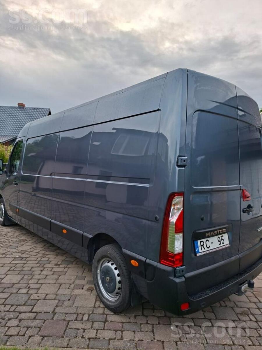 Blue Renault Master 2020 in Balvi, with an engine capacity of 2.30 L and mileage of 340 thousand km for 16200 €, photo 4 on AUTOMOTO.COM.LV